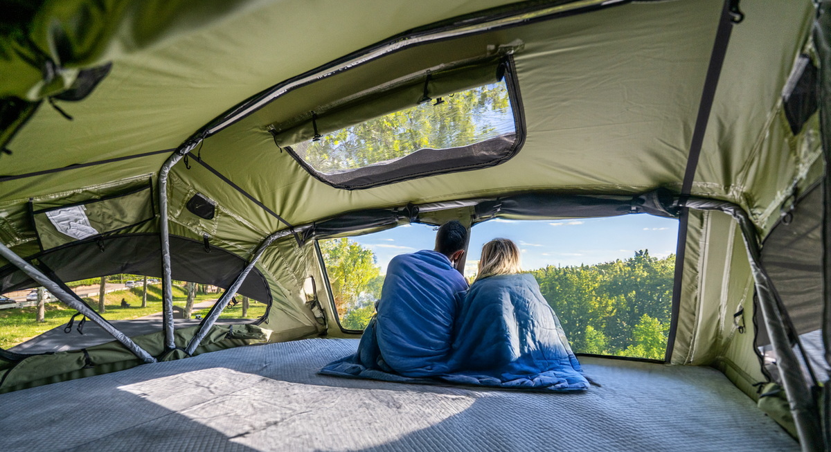 Dachzelt-Reise mit dem Partner – Abenteuer zu zweit unter den Sternen ...